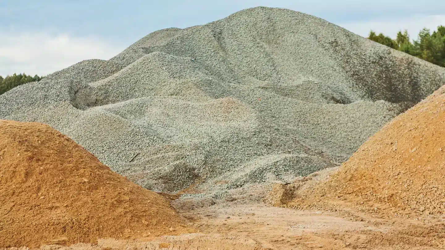 Best Gravel for Driveways | Top Gravel Types Explained: Comparison & Tips